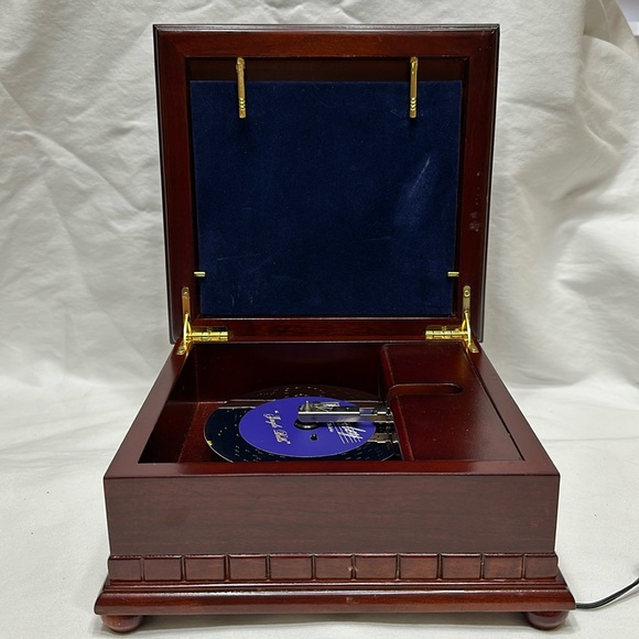 crosby. | Accents | Metal Disc Music Box | Poshmark